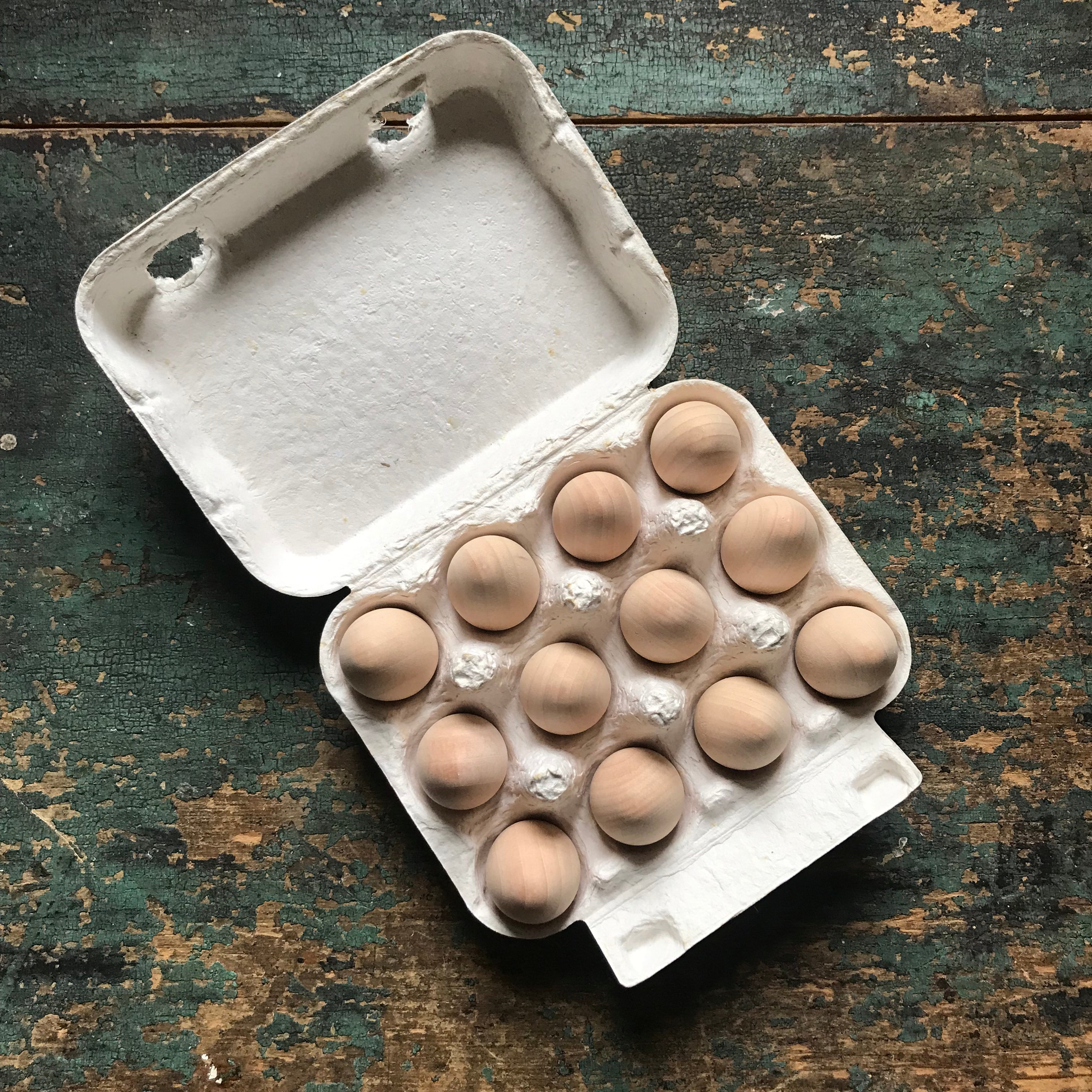 Wooden Quail Eggs in Carton - One Dozen – A Toy Garden